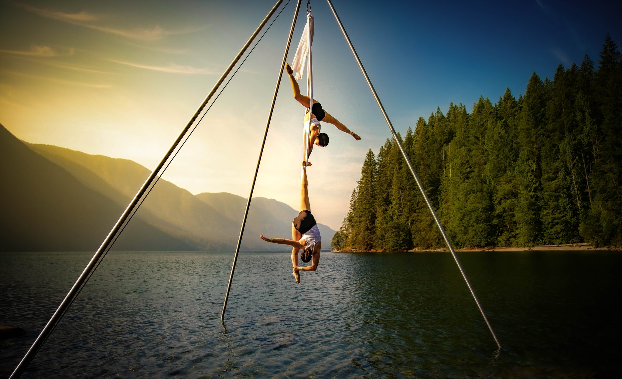 Sydney Ramirez & Brianna MacDonald - École nationale de cirque